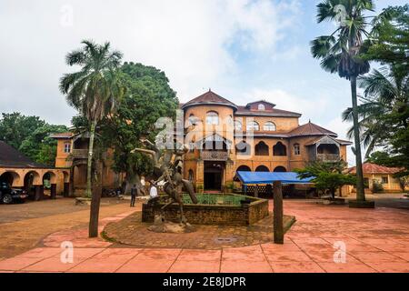 Palace of the Sultan of Bamun at Foumban, Cameroon Stock Photo - Alamy