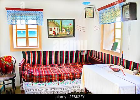 Typical Ukrainian house at historical and Cultural Reserve "Busha ...