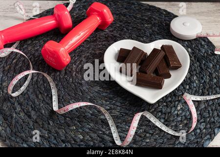 Gym dumbbells weight plate, chocolate gingerbread cookies, Christmas ...