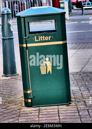 Garbage and debris, general waste Stock Photo - Alamy