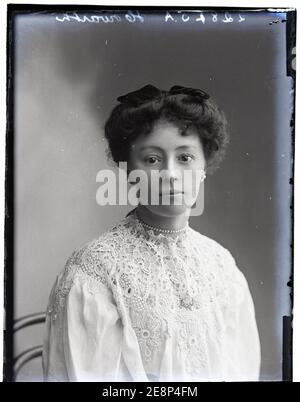 Miss Howarth, nd (17041341316 Stock Photo - Alamy