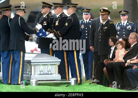 The daughter of U.S. Army Brig. Gen. Ronald R. Ragin, 13th ...