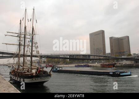 Various views of tall ship 'La Boudeuse' docked on the Seine river ...