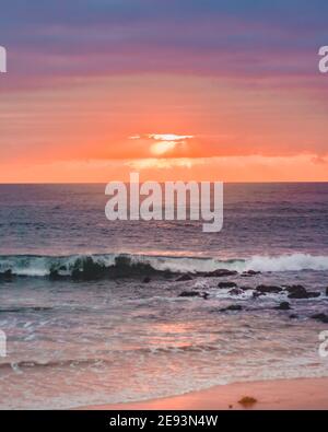 Mesmerizing shot of a Nobby's Beach, Newcastle Australia under the ...