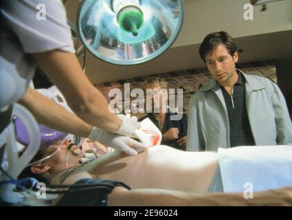 Timothy Hutton, David Duchovny Film Playing God (1997) Characters ...
