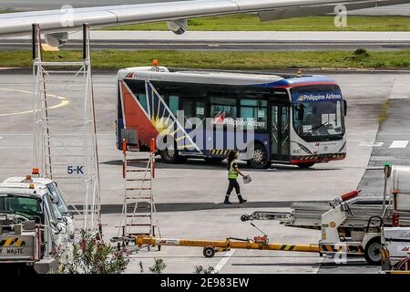 Manila, Philippines. 3rd Feb, 2021. A shuttle bus of the Philippine ...