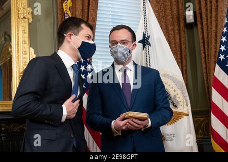 Transportation Secretary Pete Buttigieg and husband Chasten Buttigieg ...