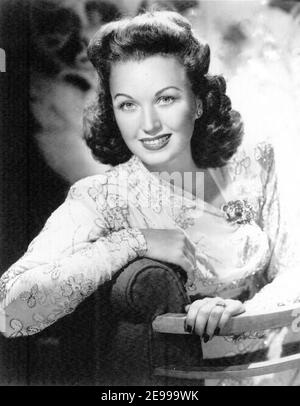 GINNY SIMMS (1913-1994) Promotional photo of American singer and film ...