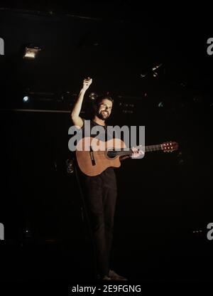 Singer songwriter Nick Mulvey performing live on stage at Scale in ...