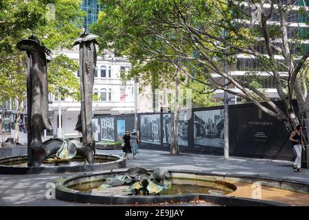 Tank stream bronze fountain sculpture in Herald Square Circular Quay ...