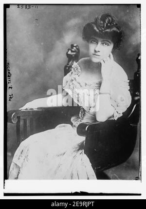 Mrs. B. Tarkington, 3/4 seated Stock Photo - Alamy