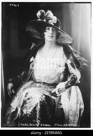 Mrs. Rosita Forbes / Photo Mendoza Stock Photo - Alamy