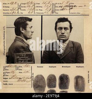Mussolini mugshot 1903 Bern Stock Photo - Alamy