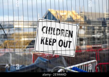Childrenkeep out sign at construction building site safety sign Stock ...