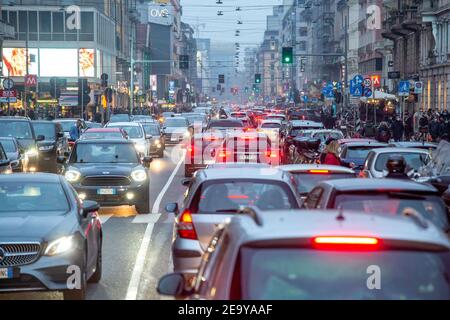 Italy. 06th Feb, 2021. Milan, first Saturday in the yellow zone ...