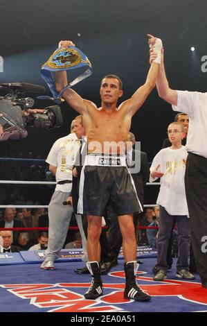 French boxer Brahim Asloum wins the European Flyweight Championship ...
