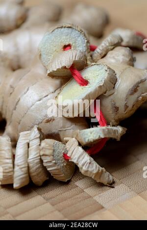 Medicinal plant ; Dried ginger ; Zingiber officinale ; india ; asia ...