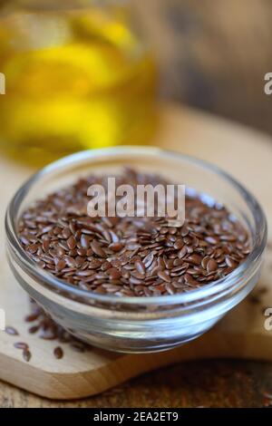 Linseed ( Linum usitatissimum) in husk and shovel and linseed oil Stock ...