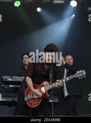 SImple Minds @ Latitude 150712 Stock Photo - Alamy
