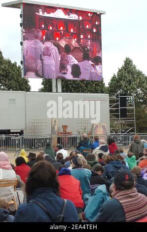The funeral of Brother Roger Schutz, the leader of the Taize ecumenical ...