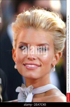 Jessica Simpson at the Golden Globes 2004 Stock Photo - Alamy