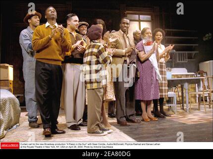 SEAN COMBS, SANAA LATHAN, A RAISIN IN THE SUN, 2008 Stock Photo - Alamy