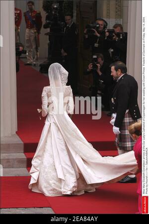 Miss Mary Elizabeth Donaldson arrives to her wedding with the Danish ...