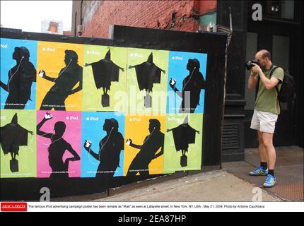 Iraq, street advertising in the city of Nassiriya Stock Photo - Alamy