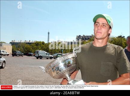 Gaston Gaudio of Argentina poses for the media in front of Arc de ...
