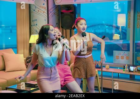 TO ALL THE BOYS: ALWAYS AND FOREVER, from left: Lana Condor, Madeleine ...