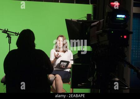 Navy e-Reader device 140512 Stock Photo - Alamy