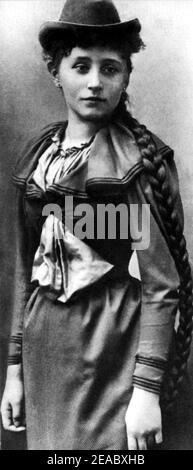 SIDONIE-GABRIELLE WILLY COLETTE French writer photographed on her 65th ...