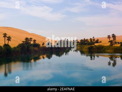 Umm al-Maa Lake (Ubari Lakes), oasis in the Idehan Ubari sand sea ...