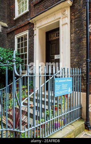 Dr. Samuel Johnson`s House, Gough Square, London, UK Stock Photo - Alamy