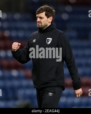 Soccer - FA Cup - Burnley v Bournemouth - Turf Moor. Burnley's Ian ...