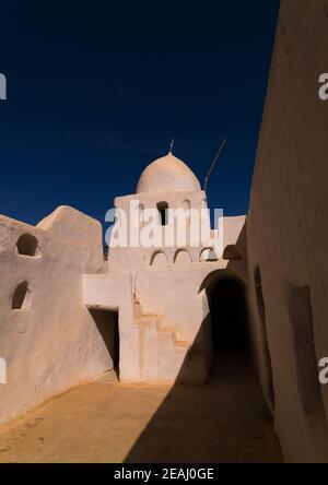 Old white mosque made of mud brick, Tripolitania, Ghadames, Libya Stock ...