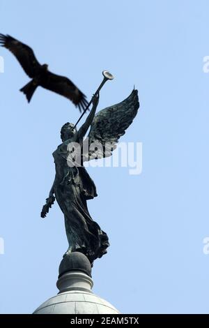 Angel of victory atop the dome of Victoria Memorial, Kolkata, India ...