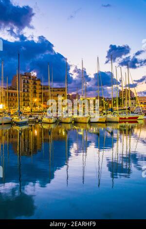 Night view of marina in Palermo Stock Photo - Alamy