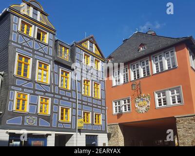 Das Schiefe Haus (The leaning house) in Forchheim, Germany shows a ...