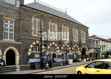 Entrance to Market Way shopping centre in Redruth, Cornwall UK Stock ...