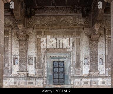 Decorated Pillars of Ibrahim Roza Mausoleum, Vijayapur, Karnataka ...