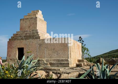 Persian tomb monument in Phokaia ( Foca), Izmir, TURKEY Stock Photo - Alamy