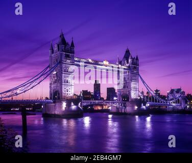 2000 HISTORICAL TOWER BRIDGE (©HORACE JONES & JOHN WOLFE BARRY 1894 ...