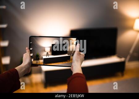 Virtual Guided Real Estate Broker House Tour Stock Photo - Alamy