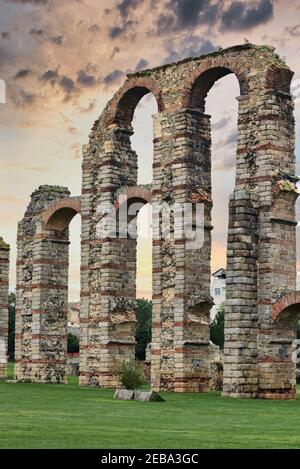 A vertical shot of the Roman aqueduct in Segovia, Spain Stock Photo - Alamy