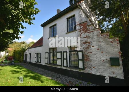Typical Flemish rural houses in the countryside of Damme, a picturesque ...