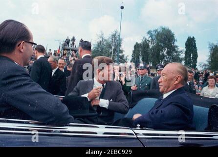 A federal agent sits in a vehicle Friday, Jan. 16, 2026, in St. Paul ...