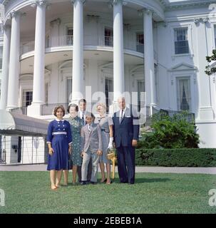 Evelyn Wadsworth Symington, wife of Senator from Missouri, and guests ...
