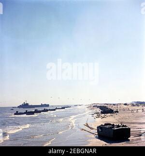 Visit to the Atlantic Fleet: President Kennedy views Marine Corps ...