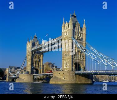 2001 HISTORICAL TOWER BRIDGE (©HORACE JONES & JOHN WOLFE BARRY 1894 ...